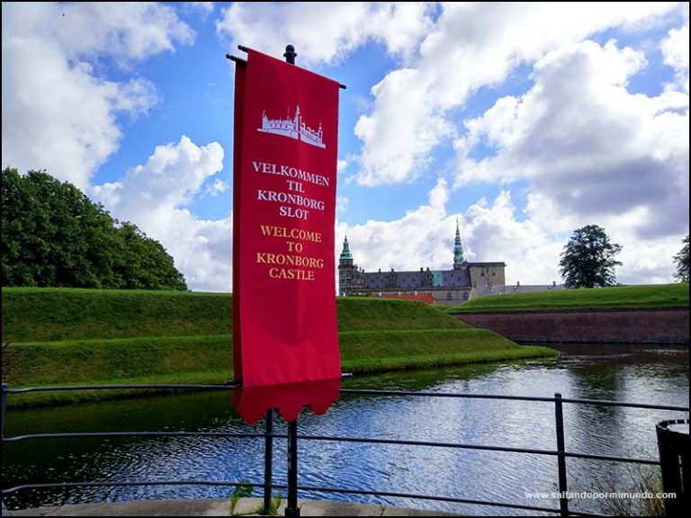 Visitando el Castillo de Hamlet en Elsinor, Dinamarca - Saltando por mi ...