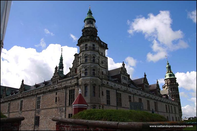 Visitando el Castillo de Hamlet en Elsinor, Dinamarca - Saltando por mi ...